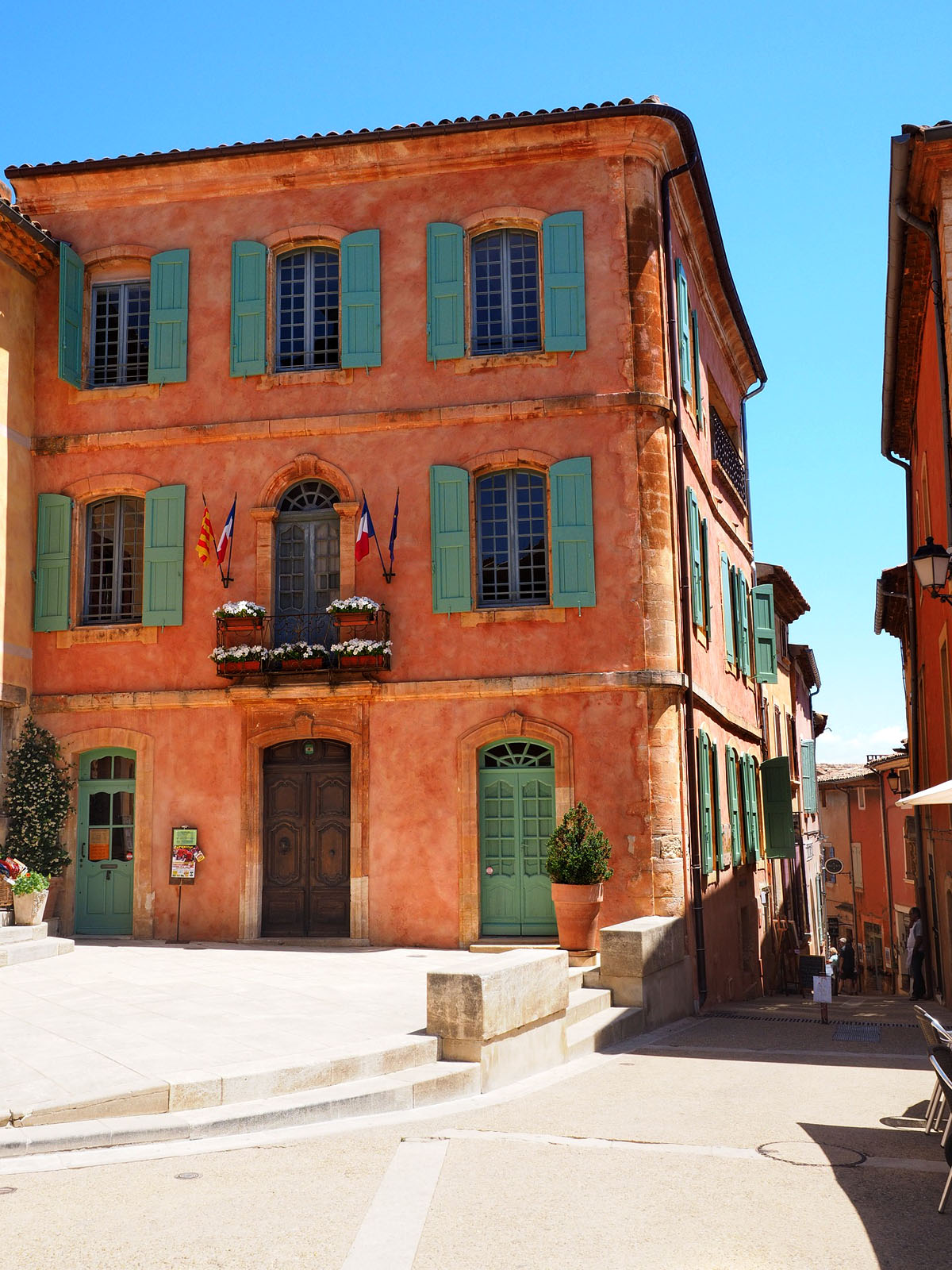 Le village le plus coloré du Luberon: Roussillon au coeur des ocres